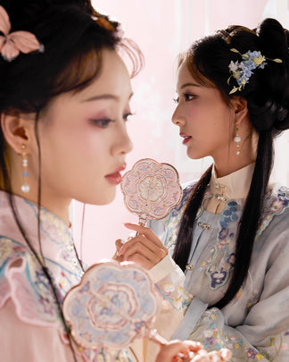 Butterfly Cloud Collar Hand Mirror – Flower Knows