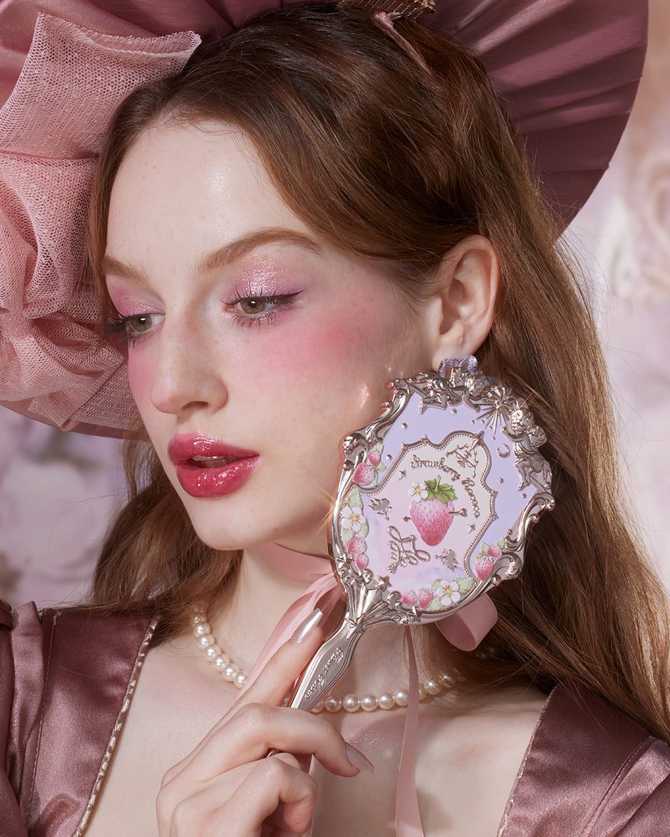 Strawberry Rococo – Flower Knows